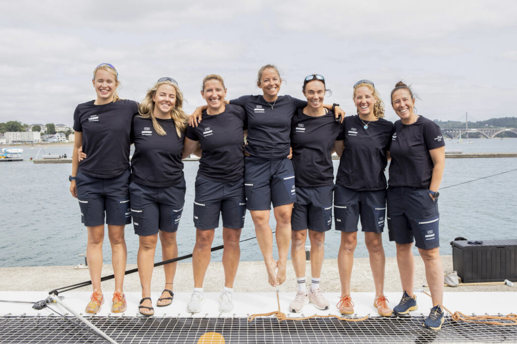 THE FAMOUS PROJECT CIC : un équipage de 7 navigatrices pour le tour du ...